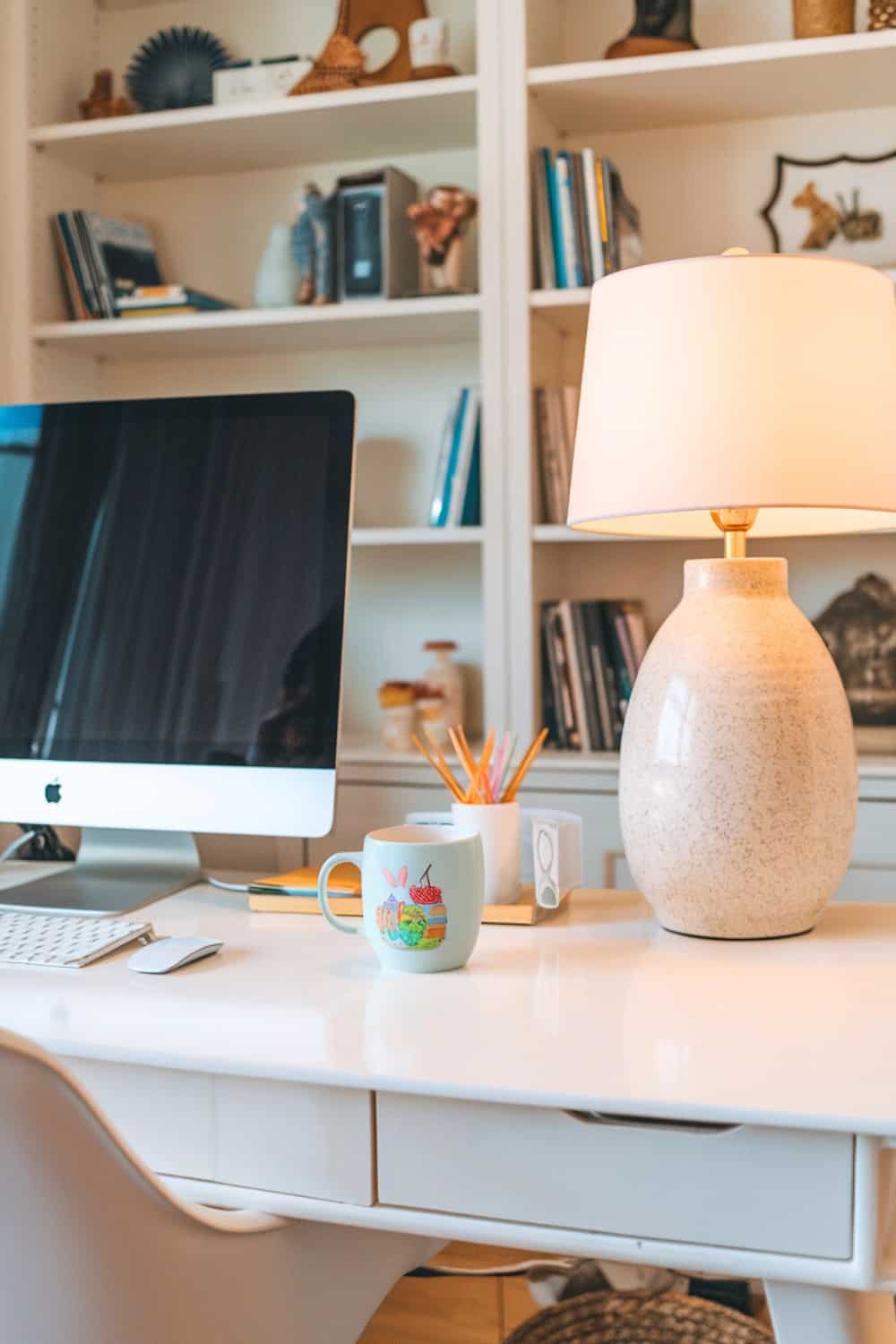 15 Cute Easter Desk Decor for Your Home Office - Twins Mommy