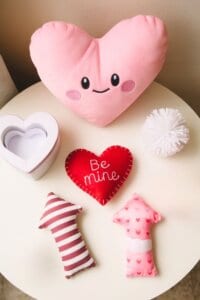 31 Easy DIY Valentine Sewing Projects for Cute Gifts - Twins Mommy