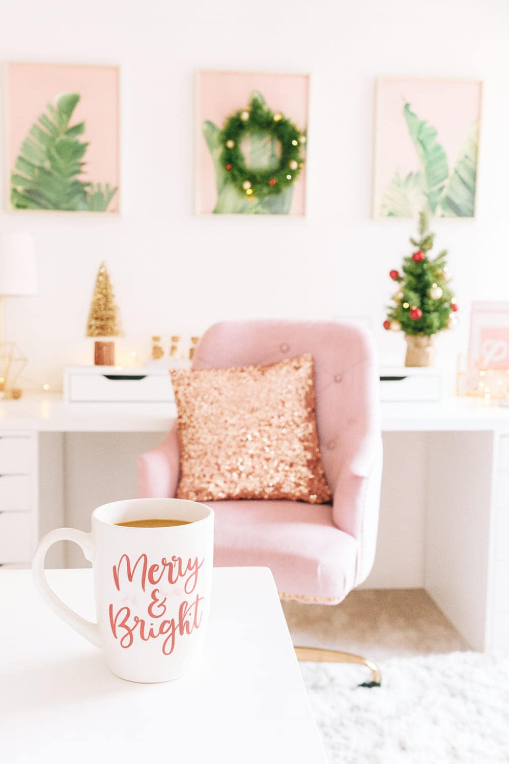 19 Festive Christmas Desk Decorations You Need - Twins Mommy