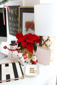 19 Festive Christmas Desk Decorations You Need - Twins Mommy