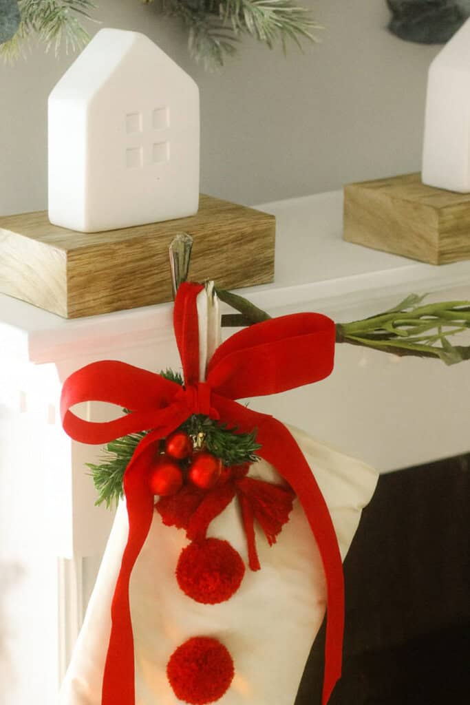 15 DIY Christmas Crafts To Make (As Gifts, or to Sell) - Twins Mommy